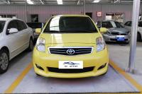 China Toyota Yaris 5 Door 5 Seaters Gasoline Hatchback with Sunroof and LED Headlights for sale