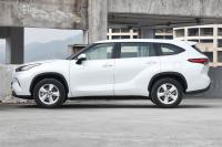 China Intelligent 2.5L Toyota Highlander Hybrid with Leather Seats and Electric Parking Brake for sale