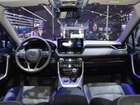 China Maximum Torque Nm 200-300Nm Toyota RAV4 5-door 5-seaters 2020 Rva4 Fuel Compact SUV Cars for sale