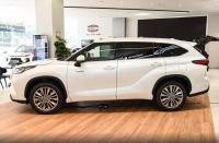 China 2023 Crown Kluger HEV Twin Engine 2.5L 2WD Exalted Version 7-Seater SUV with ABS Radar for sale
