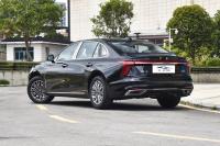 China LED Headlight Hongqi H5 2.0t 3.0t Automatic Ultra Long Range Fuel Vehicle for 8 Month for sale