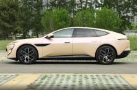 China 2024 700 Triple Laser Rear Drive Luxury Medium and Large Car 4-door 5-seat Body Structure for sale