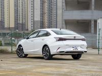 China Compact Changan Sedan Changan YIDA Car with Panoramic Sunroof and Integral Body Design for sale