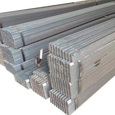 China Hot Rolled Galvanized Stainless Steel L Angle Iron Mill Edge for sale