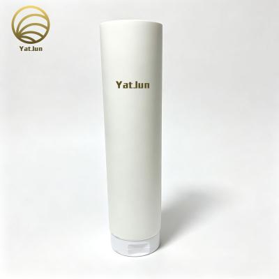China D40 D50 PE Soft Squeeze Tubes Flip Cap Cosmetic Packaging for Body Cream for sale