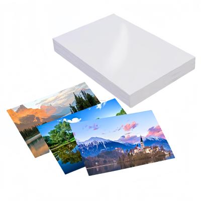 China Custom Adhesive Backing Glossy Inkjet Photo Paper A4 180gsm Waterproof UV Resistant for sale