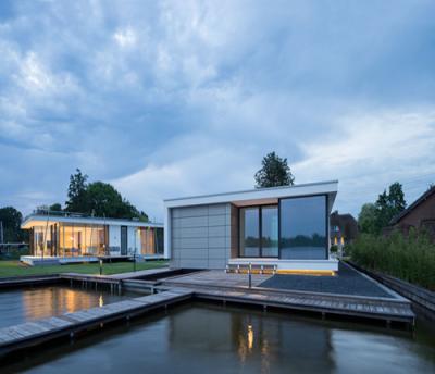 China ISO 9001 Certified Prefab Steel Villa with 8 Grade Anti-Earthquake Capacity and 50mm Insulation Panels for sale