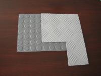 China 1-1.5m Width Round Button Industrial Rubber Sheet with Impression Fabric Bottom for Anti-slip Flooring for sale