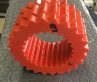 China 4H-11H Hytrel Coupling with Dupont Hypalon Material in Red Color and Standard Size for sale