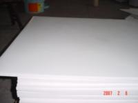 China Virgin PTFE Sheet with 20-30Mpa Tensile Strength and -180°C to +260°C Temperature Resistance for Industrial Applications for sale