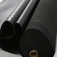 China Industrial Use Anti Slip Floor Mat with Round Button Surface and 3mm Thickness for Oil Resistance for sale