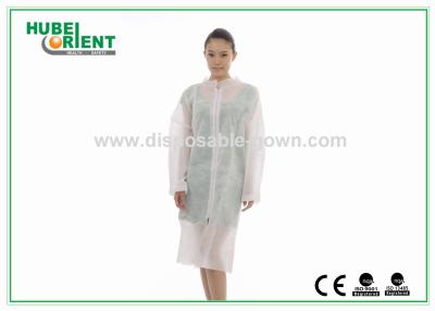 China Non Sterile  22gsm MP Disposable Lab Coats With Zip Closure for sale