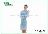 China 55gsm Single Use Tyvek Protective Lab Coat With Velcros Closure for sale