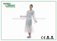 China Light-Weight Odorless Disposable Use PE Visitor Coat For Adult In Factory for sale