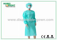China Non Sterilized Soft Disposable Non-woven isolation gown Environmentally Friendly for sale