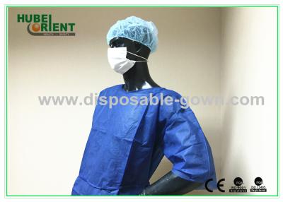 China Non Stimulating Nonwoven Disposable Hospital Gowns With Waist Ties for sale