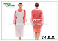 China Smooth Surface Disposable PE Aprons/Emboss Process PE Apron For Disposable Use for sale