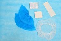 China Waterproof Disposable PE Visitor Coat Set With ISO9001 Certified for sale