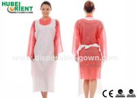 China 0.08mm Polythene Disposable Plastic Apron With Smooth Surface for sale