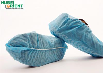 China OEM Disposable 35gsm Nonwoven Shoe Cover With Non Slip Stripes Sole for sale
