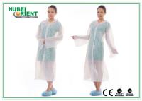 China Embossed 0.017mm Thick Polyethylene Disposable White Lab Coat for sale