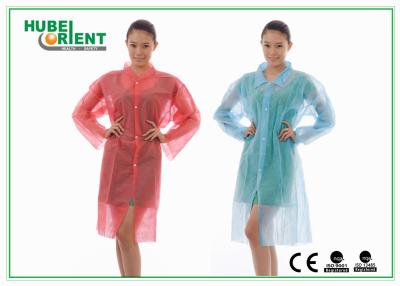 China Unisex Nonwoven Disposable Lab Coats For Hospital for sale