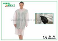 China Disposable 45gsm Nonwoven Lab Coat Waterproof With Short Collar for sale