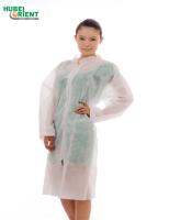 China Disposable 45gsm Nonwoven Lab Coat Waterproof With Short Collar for sale