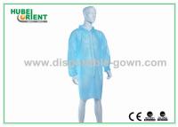 China 55gsm Nonwoven Disposable Lab Coat With Zip Closure for sale