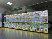 China Dreamland Win Clip Vending Arcade Machine 50×62×158cm 180W for Game Centers for sale