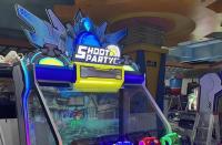China 100W 4-Player Ball Shoot Arcade Machine with 6 Game Levels - 1800x2650x2700mm Dimensions for sale