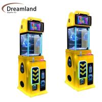 China Dreamland Coin Operated Claw Machine 55x42x160cm CE Certified for Amusement Centers for sale