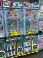 China 28 Clips Coin Operated Win Clip Vending Machine 50cm Prize Gift Game for Arcade for sale