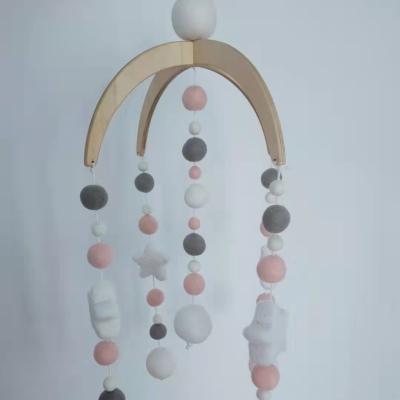 China Eco-friendly Baby Musical Crib Baby Toys Handmade Felt Amazon Baby Mobile for sale