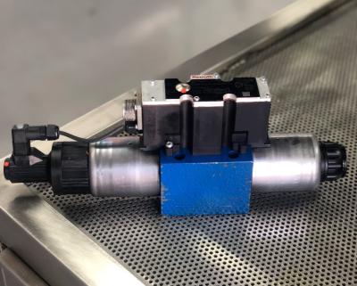 China R900927233 4WREE10W75-2X/G24K31/A1V 4WREE10W75-23/G24K31/A1V Rexroth Proportional Directional Valve for sale