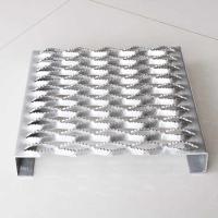 China Crocodile Mouth Low Carbon Steel Anti - Skid Stair Treads Aluminum Material for sale