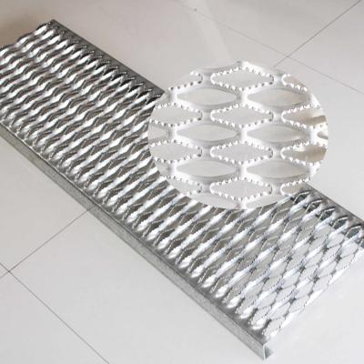 China Anti - Slip Diamond Galvanized Steel Grating for sale