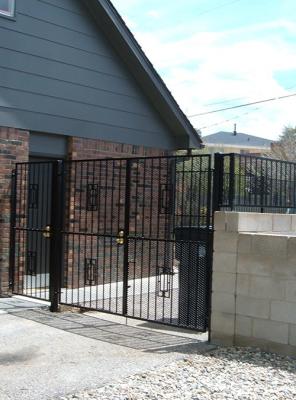 China Security Expanded Metal Gate Customized Color High Strength For Protection for sale