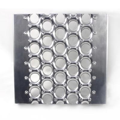 China Anti - Skid Perforated Steel Plate Apply To Walkway Long Life Warranty For Fade Color for sale