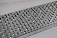 China Anti - Skid Perforated Steel Plate Apply To Walkway Long Life Warranty For Fade Color for sale
