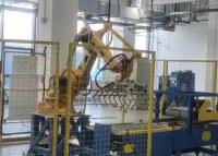 China Automated Plastic Industry Robotic Palletizing System With 4 Axis Articulated Arm for sale
