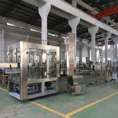 China Carbonated Beverage Automatic Water Filling Machine All 304/316 Stainless Steel Rinse Heads for sale