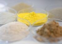 China Food Grade Fungal Amylase Powder 100,000 U/g for Baking & Brewing Applications - 20kg Barrel for sale