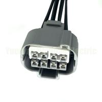 China 7283-7080-40 MG641319 90980-10897 MG641310 8 Pin Automotive Headlight Connectors for sale