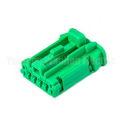 China 4 Pin 98817-1045 0988171045 Automobile Harness Connector Housing Parts Car License Plate Door Light Taillight Socket for sale