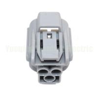 China 6189-0131 3 Pin Female Automotive Plug Connectors Camshaft Sensor Socket for sale