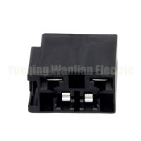 China 12158100 Black Mini And Large Fuse Boxes Car Fuse Box Holder 4 Pin for sale