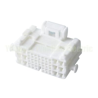 China 32 Pin MG651711 Automotive Electrical Wire Connector Plug Auto Socket Plastic Connector for sale
