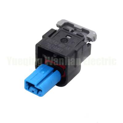 China 2 Pin 33401217 Car Plastic Housing Waterproof Socket Auto Wire Connector AC Assembly for sale
