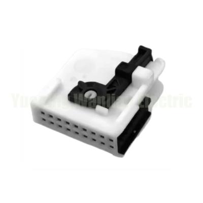 China 18 Pin 1379100-2 1379102-1 Miniature Auto AC Assembly Socket Car Electrical Connector for sale